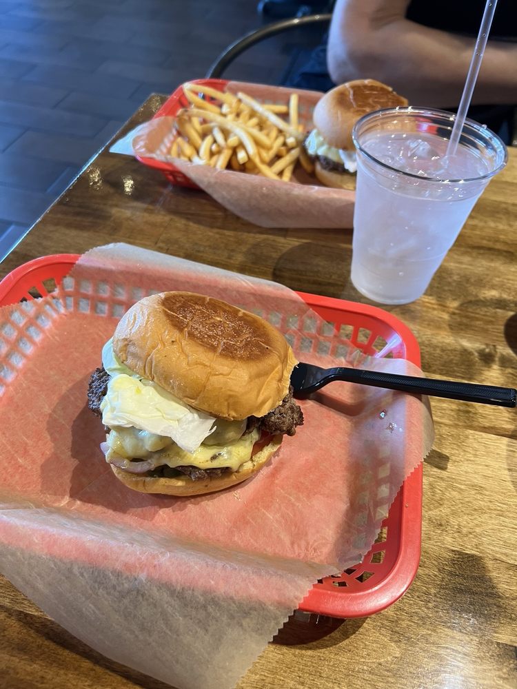 THE CRAFT BURGER - Updated July 2025 - 18 Photos - 5479 US Hwy 280 ...
