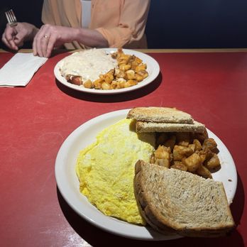 DK DINER - Updated February 2025 - 415 Photos & 471 Reviews - 1715 W ...