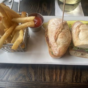 THE ROOSEVELT - Updated August 2025 - 147 Photos & 76 Reviews - 356 ...