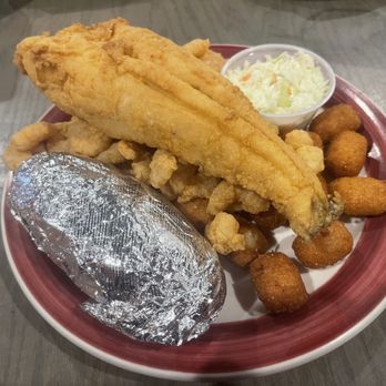 WALKERTOWN SEAFOOD SHACK - Updated August 2024 - 150 Photos & 185 ...