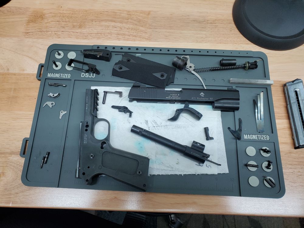 THE BROKEN GUN - Updated December 2025 - 15 Photos - 4908 S Carmine ...