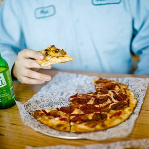 TURONI’S PIZZERY & BREWERY - 101 Photos & 164 Reviews - Pizza - 408 N ...