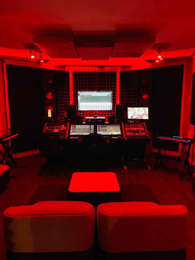 THE SOUND BOX - 20 Photos - 1044 Mount Vernon Rd SE, Cedar Rapids, Iowa ...