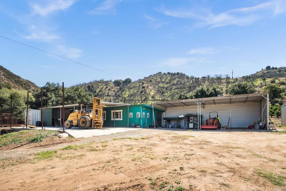 WYN TRU FARM - 20 Photos - 13150 Vista Del Sage, Valley Center ...