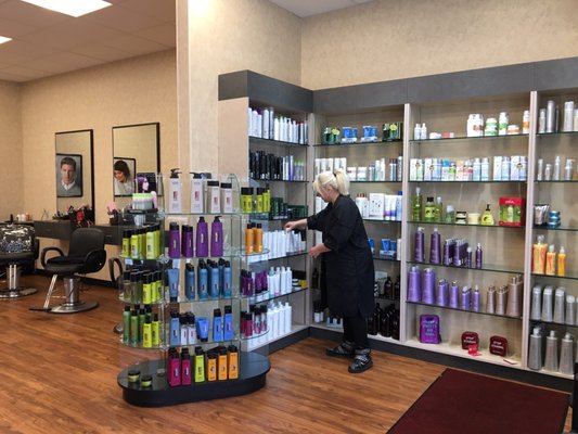 MAGICUTS - Updated November 2025 - 10 Photos - 2014 Ogilvie Rd Unit 4 ...