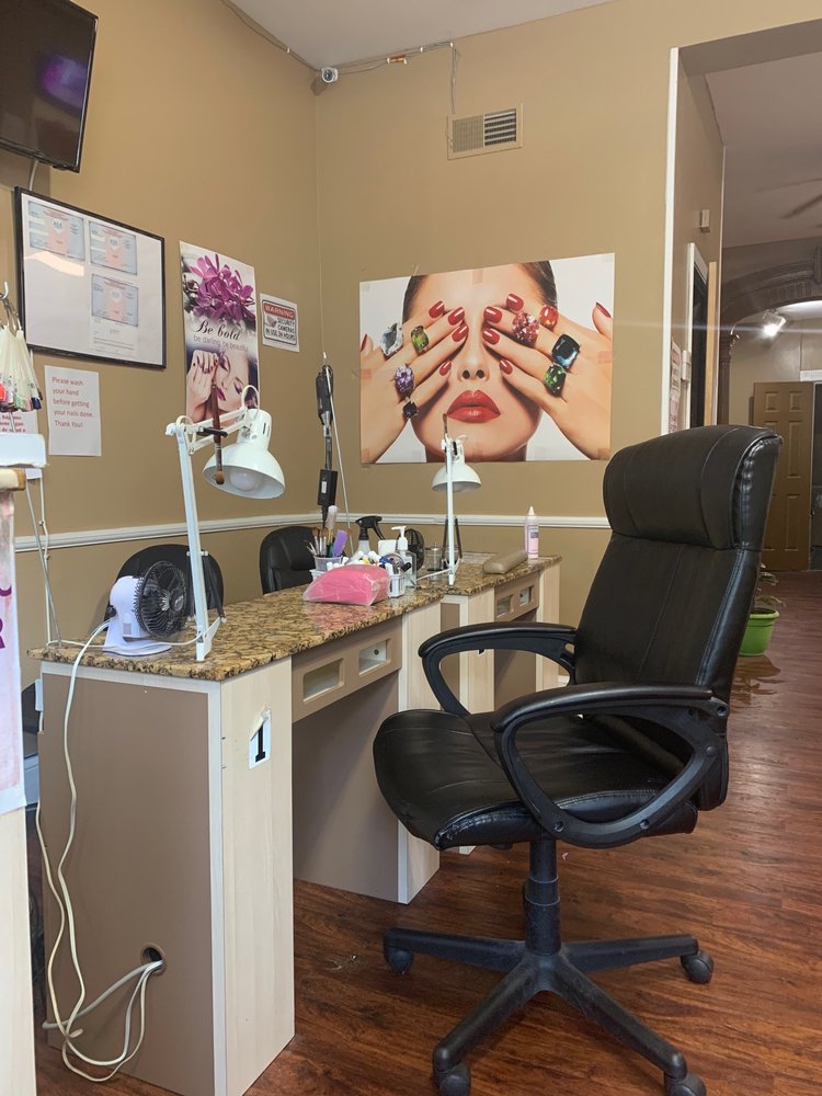 DIAMOND NAILS - Updated December 2025 - 120 S Queen St, Lancaster ...