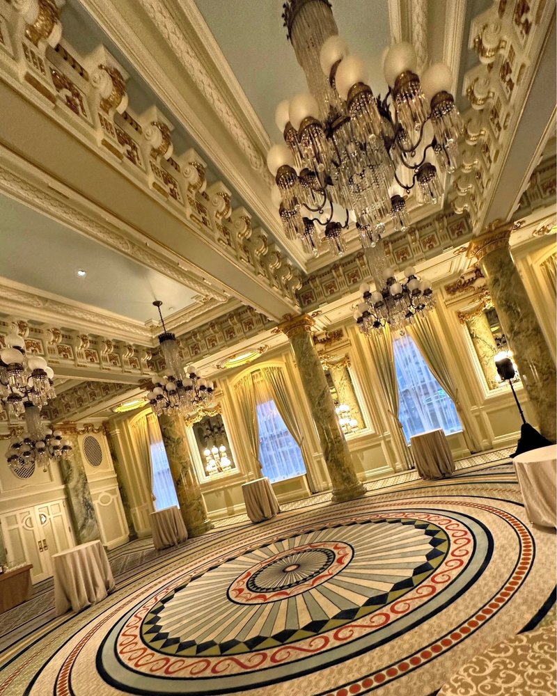 ROUND ROBIN BAR - 171 Photos & 183 Reviews - 1401 Pennsylvania Ave NW ...