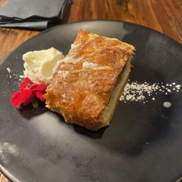 EDELWEISS PIZZA PUB PASTRIES - Updated July 2025 - 395 Photos & 183 ...