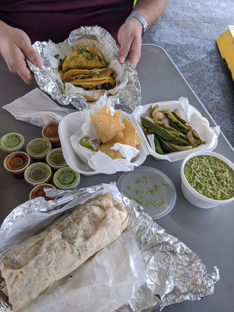 TACO MOVIL - Updated September 2024 - 50 Photos & 76 Reviews - 737 Hill ...