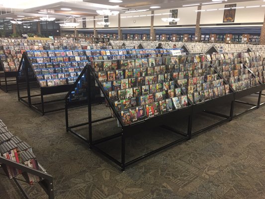 ELK GROVE VILLAGE PUBLIC LIBRARY - Updated October 2025 - 10 Photos ...