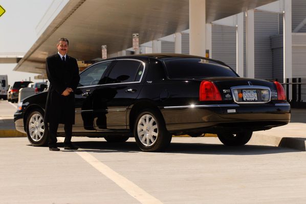 DIAL 7 CAR & LIMOUSINE SERVICE - Updated January 2026 - 40 Photos & 995 ...