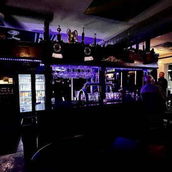 ST ANDREWS PUB - Updated December 2025 - 21 Photos & 11 Reviews - 949 ...