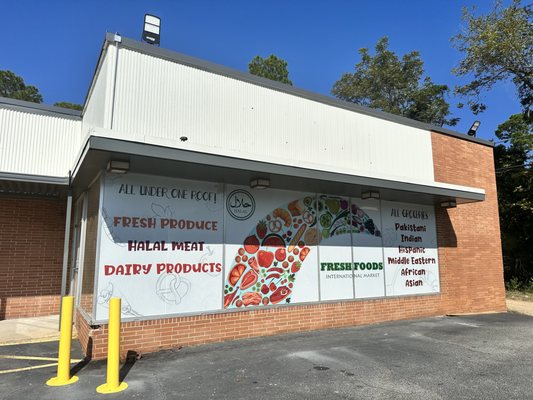 FRESH FOODS INTERNATIONAL MARKET - Updated December 2025 - 14 Photos ...