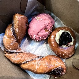 THE DONUT MAN - Updated March 2026 - 1649 Photos & 622 Reviews - 317 S ...