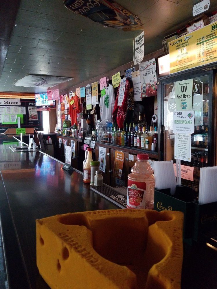 LE ROY’S BAR - Updated January 2026 - 701 Knapp St, Oshkosh, Wisconsin ...