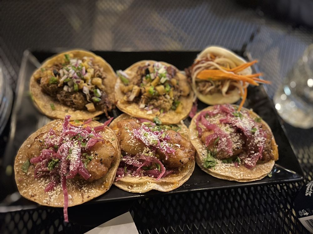 LITTLE BAD WOLF - 1803 Photos & 1994 Reviews - 1541 W Bryn Mawr Ave ...