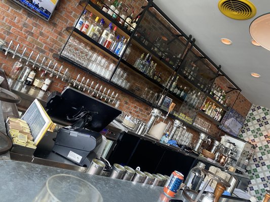 PIE TAP PIZZA WORKSHOP + BAR - 953 Photos & 911 Reviews - 1212 Oak Lawn ...