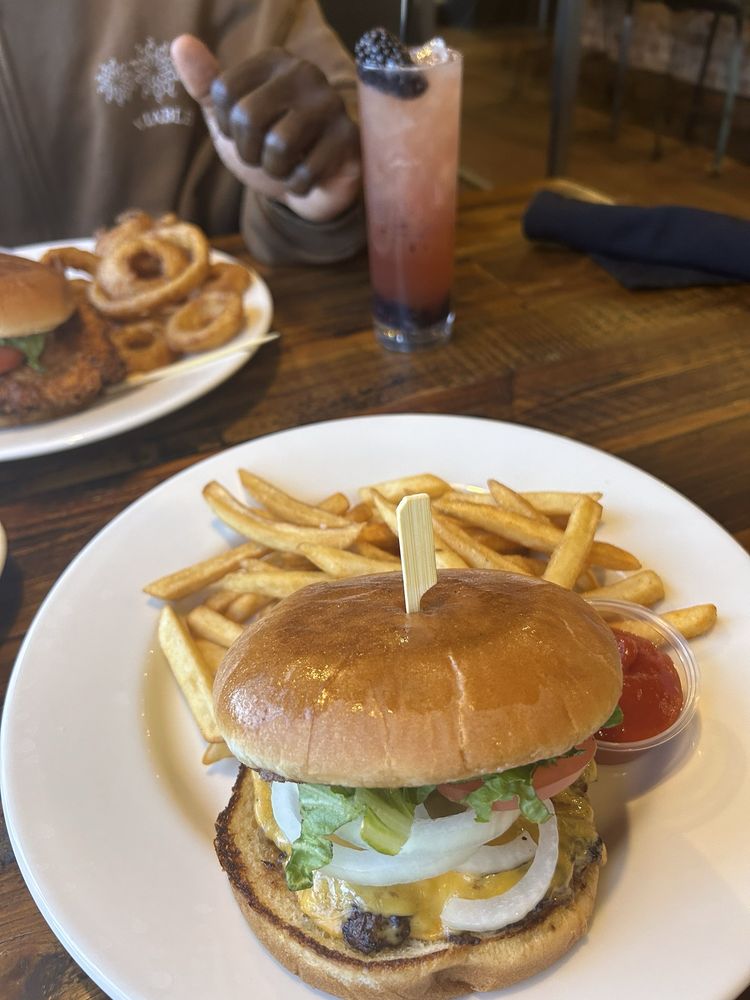 GROUND ZERO - Updated May 2024 - 2522 Marsha Sharp Fwy, Lubbock, Texas - Bars - Restaurant ...