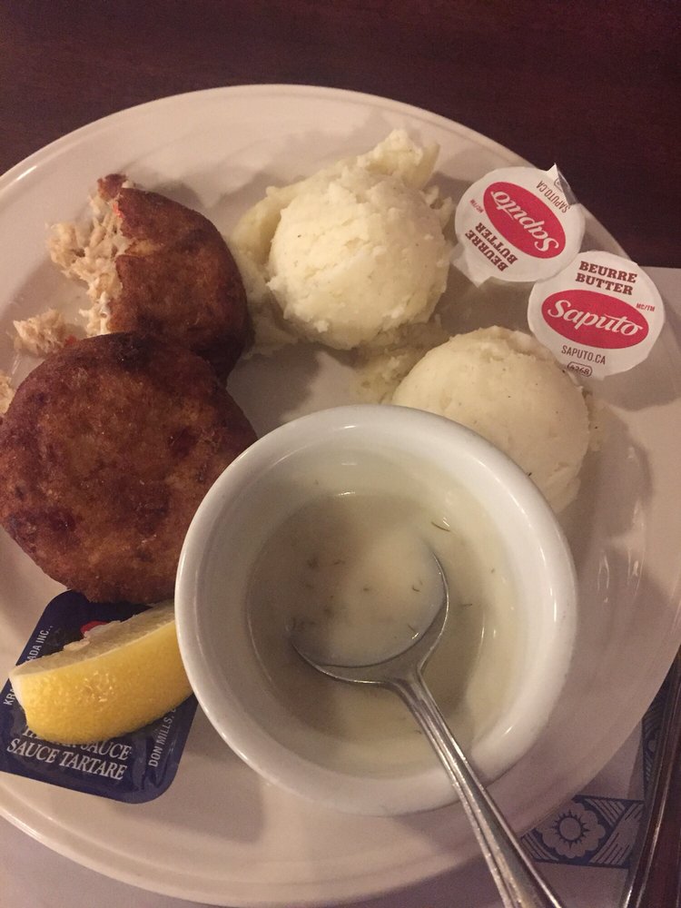 LUNAR ROGUE PUB - 23 Photos & 41 Reviews - 625 King St, Fredericton, NB ...