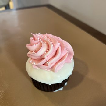 ELÉ CAKE COMPANY - Updated December 2024 - 86 Photos & 72 Reviews - 810 ...