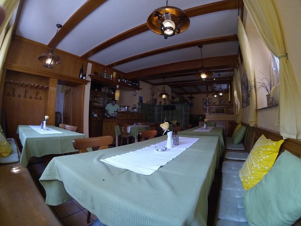 TAVERNE OIL & LEMON - Bayreuther Str. 3, Gräfenberg, Bayern, Germany ...