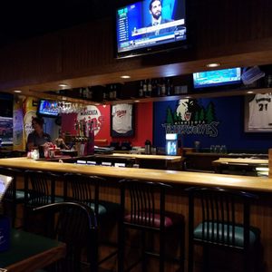 PICKWICK RESTAURANT & PUB - Updated September 2025 - 215 Photos & 251 ...