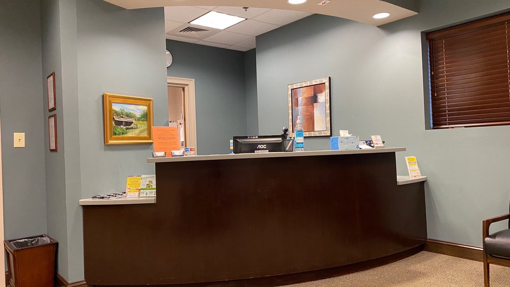 IVY FALLS FAMILY MEDICINE - Updated December 2025 - 17 Reviews - 10475 ...