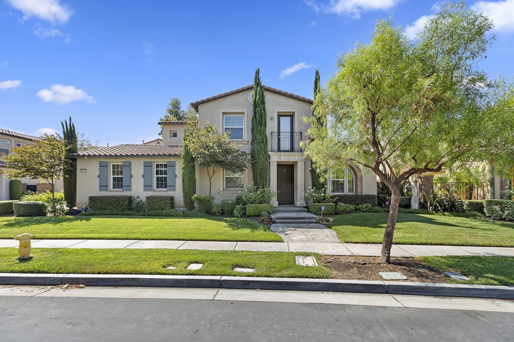 CLAUDIA GARDNER - INET REALTY - Updated June 2025 - 15 Photos - 2030 Main St, Irvine, California ...