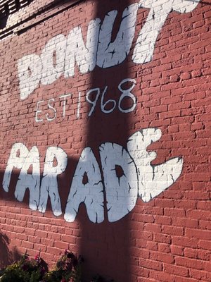 DONUT PARADE - Updated September 2025 - 136 Photos & 207 Reviews - 2152 ...