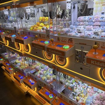 KIDDLETON - Updated July 2025 - 108 Photos & 93 Reviews - 335 E 2nd St ...