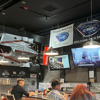 GARAGE GRILL - Updated December 2025 - 784 Photos & 739 Reviews - 1122 ...