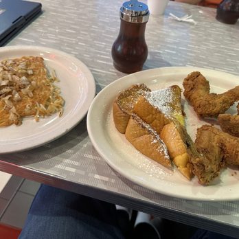 REDEYE DINER - Updated October 2024 - 573 Photos & 645 Reviews - 210 E ...