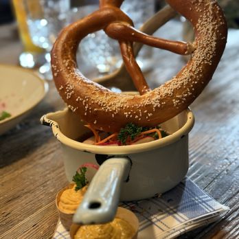 ALPENROSE VAIL - Updated July 2025 - 999 Photos & 401 Reviews - 100 E ...