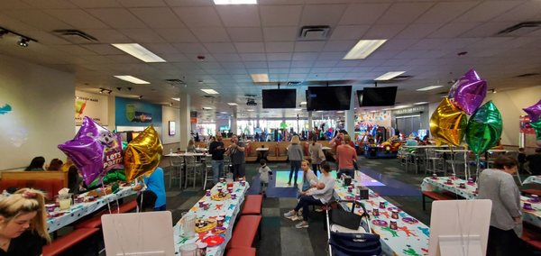 CHUCK E. CHEESE - 120 Photos & 140 Reviews - Pizza - 26562 Towne Centre ...