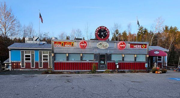 ROUTE 104 DINER - Updated August 2025 - 72 Photos & 142 Reviews - 752 ...