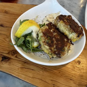 BEES & BOARDS RESTAURANT + PROVISION - Updated May 2024 - 52 Photos ...