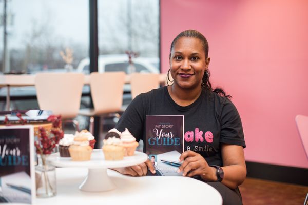 CUPCAKE AND A SMILE - Updated January 2026 - 46 Photos & 40 Reviews ...