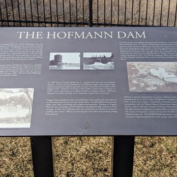 HOFFMAN TOWER - Updated January 2026 - 27 Photos - 3900-3966 Riverwalk ...