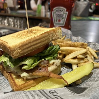 SAND TRAP GRILL & BAR - Updated November 2025 - 40 Photos & 21 Reviews ...