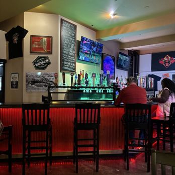 RABBIT HOLE TAVERN - Updated December 2025 - 58 Photos & 43 Reviews ...