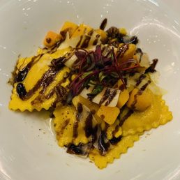 Bars - NINETWENTYFIVE - 200 Photos & 178 Reviews - 925 Lake St E ...