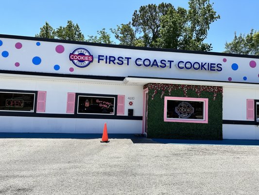 FIRST COAST COOKIES - Updated July 2024 - 40 Photos & 13 Reviews - 4610 ...