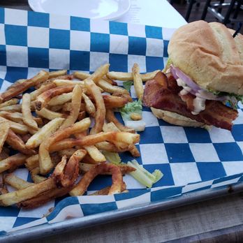 FODY’S GREAT AMERICAN TAVERN - Updated October 2025 - 50 Photos & 76 Reviews - 187 1/2 ...