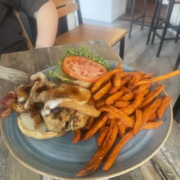 FINS ALE HOUSE & RAW BAR - WEST FENWICK - Updated October 2025 - 53 ...