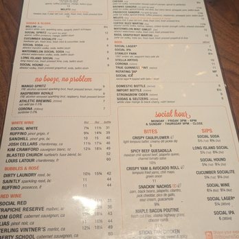 BROWNS SOCIALHOUSE UPTOWN Updated February 2025 45 Photos 31 Reviews 3680 Uptown Boulevard Victoria British Columbia Pubs Restaurant Reviews Phone Number Yelp