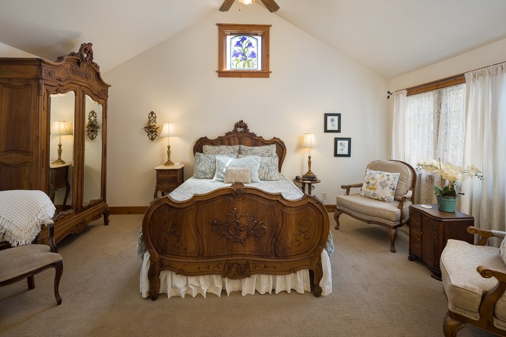 SUNFLOWER HILL INN - Updated October 2025 - 29 Photos & 20 Reviews ...