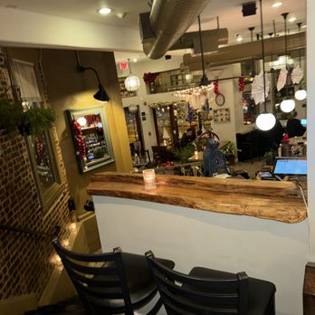 THE ROYAL - Updated January 2025 - 652 Photos & 401 Reviews - 501 ...