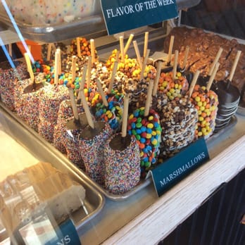 THE FUDGERY - Updated July 2025 - 636 Pkwy, Gatlinburg, Tennessee ...