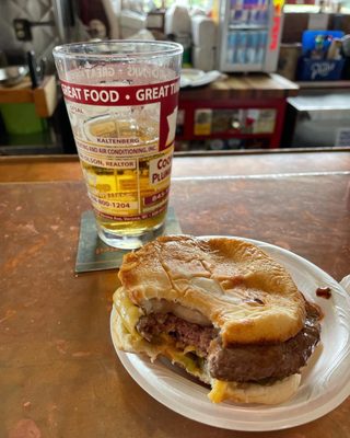 VILLAGE BAR - 33 Photos & 72 Reviews - 3801 Mineral Point Rd, Madison ...