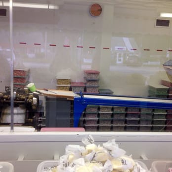 CAPE COD SALT WATER TAFFY - Updated June 2025 - 40 Photos & 42 Reviews ...